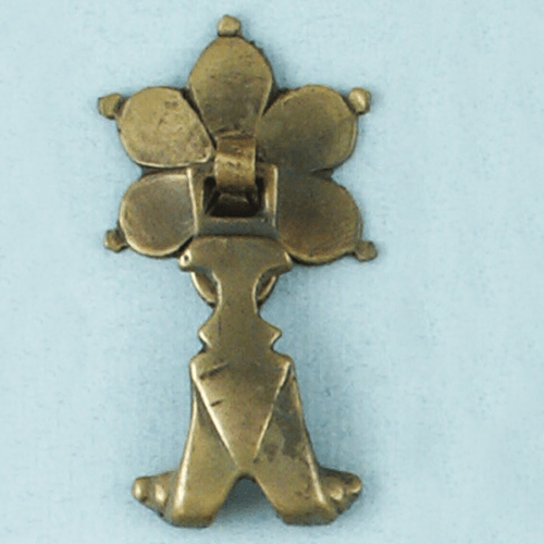 Brass fish tail, pear drop and teardrop handles, drawer pulls